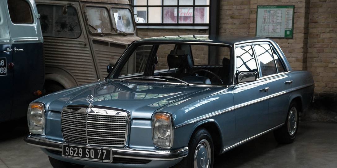 Jak si pořídit vlastní SPZ na auto? – Dům financí – kalkulačky, vzory ...